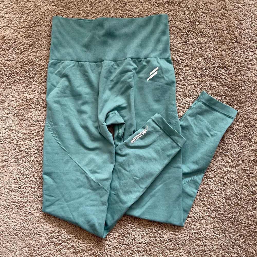 Doyoueven Hyper-Flex Seamless - Gem